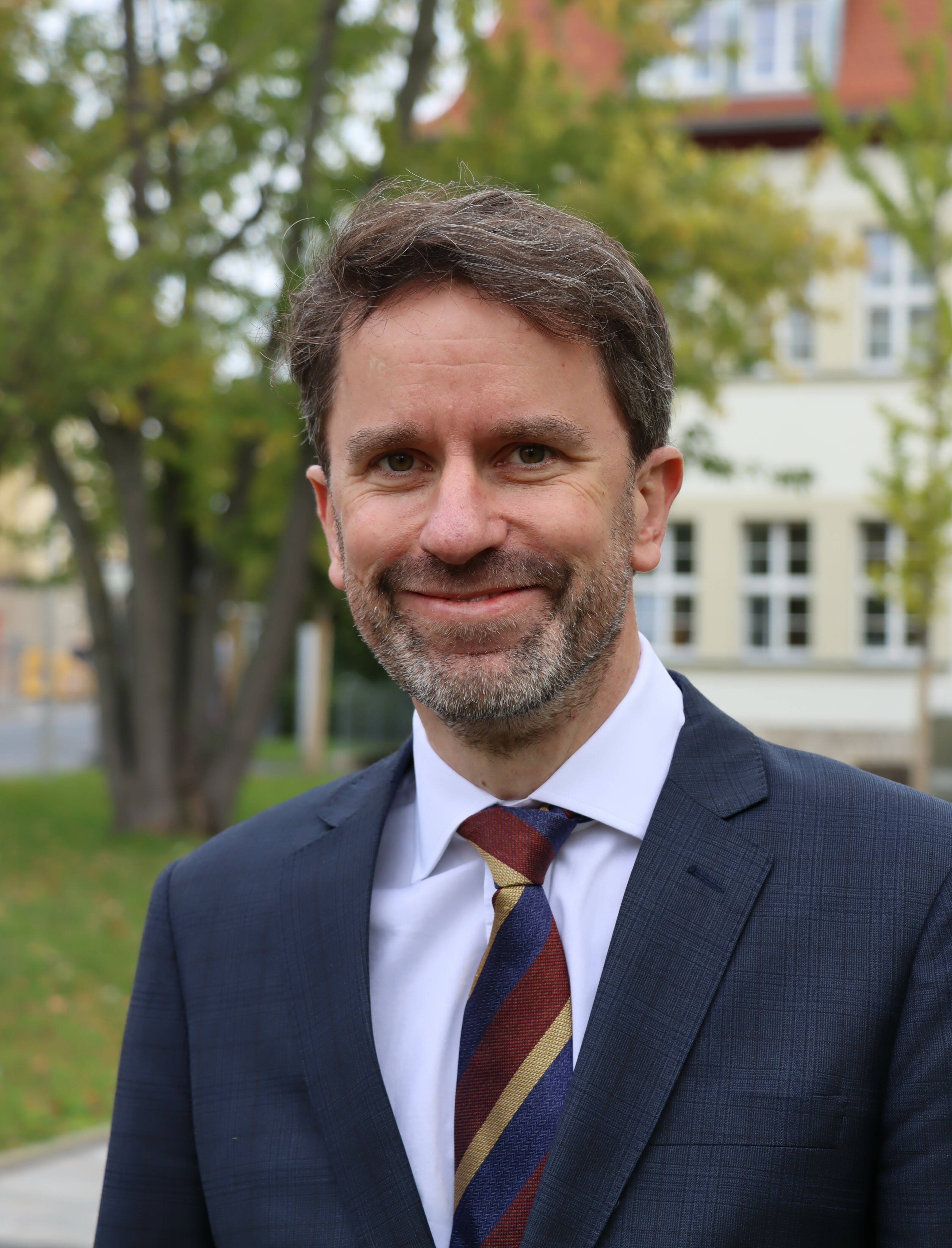 Personalie - Rieger bleibt weitere fünf Jahre Kaufmännischer Direktor ...
