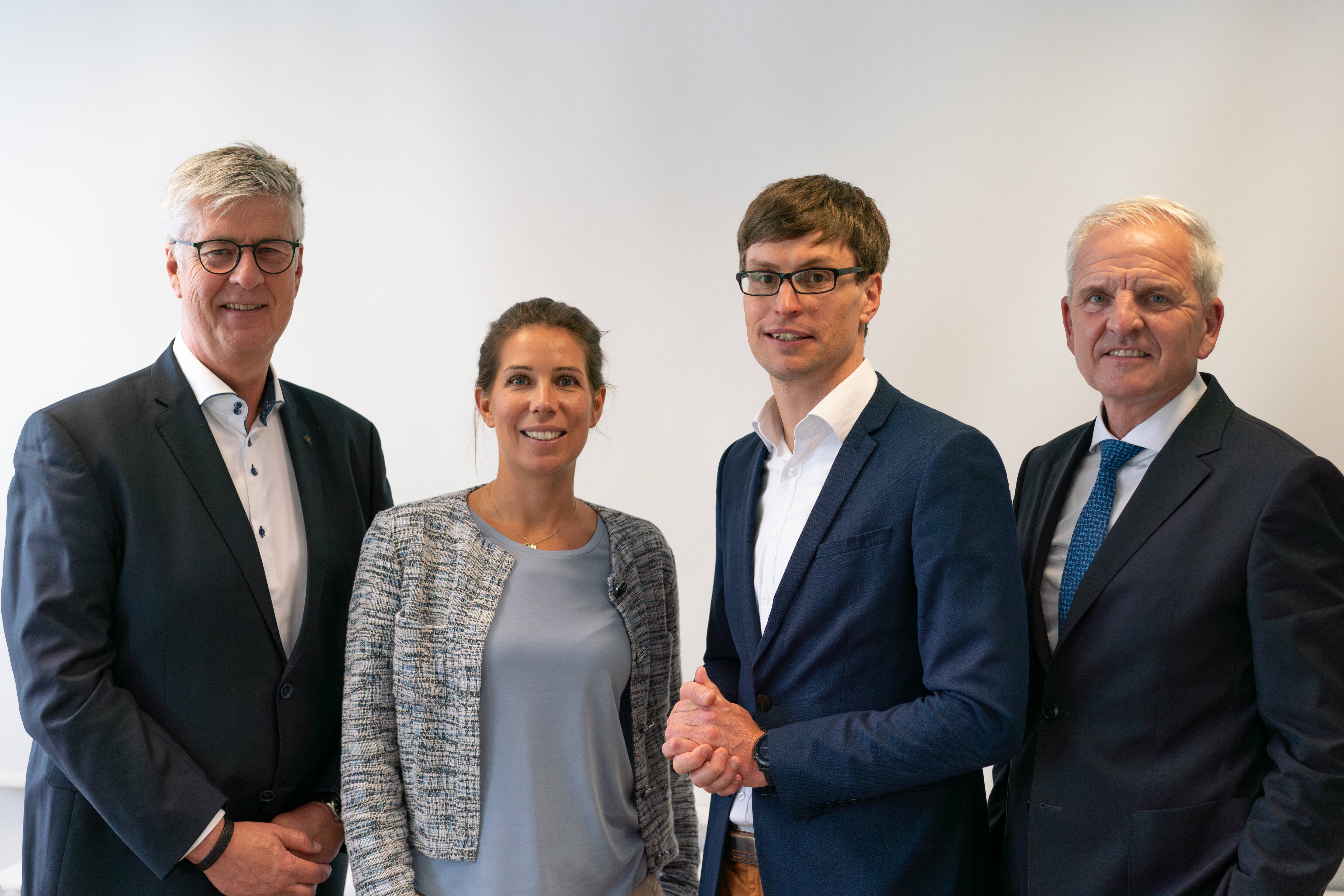 Einkaufsgemeinschaft - EKK holt Dehne und Rüger